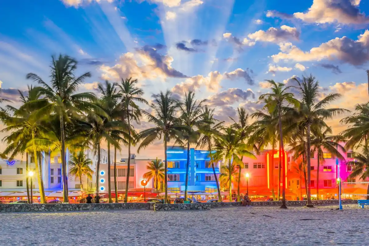 The 4 Top Industries in Miami | JCM Telecom